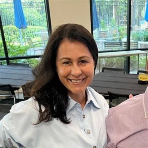 Daniela Andrade Associate Charles Schwab Linkedin