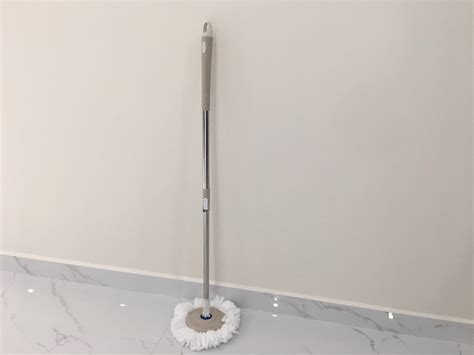 Spin Mop ไม้ถูพื้น เฉพาะด้าม หมุนได้ 360 องศา พร้อมผ้าไมโครไฟเบอร์ 1ชิ้น ประหยัดแรง Th