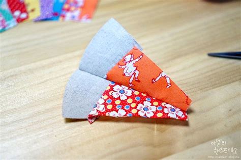 Patchwork Cosmetic Bag Tutorial Cosmetic Bag Tutorial Cosmetic Bags