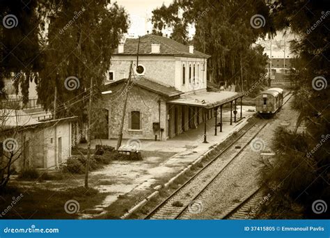 Vecchia Stazione Ferroviaria Immagine Stock Immagine Di Ferrovia