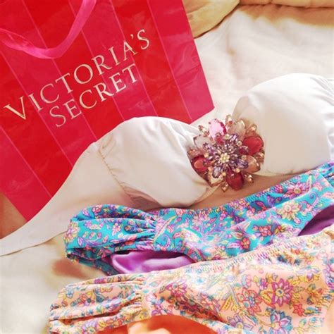 Vs Image 2392972 On