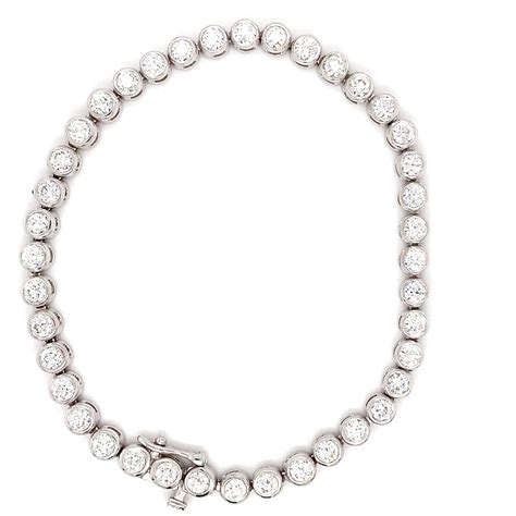 Round Brilliant Diamond Tennis Bracelet Bezel Rubover 18k White Gold