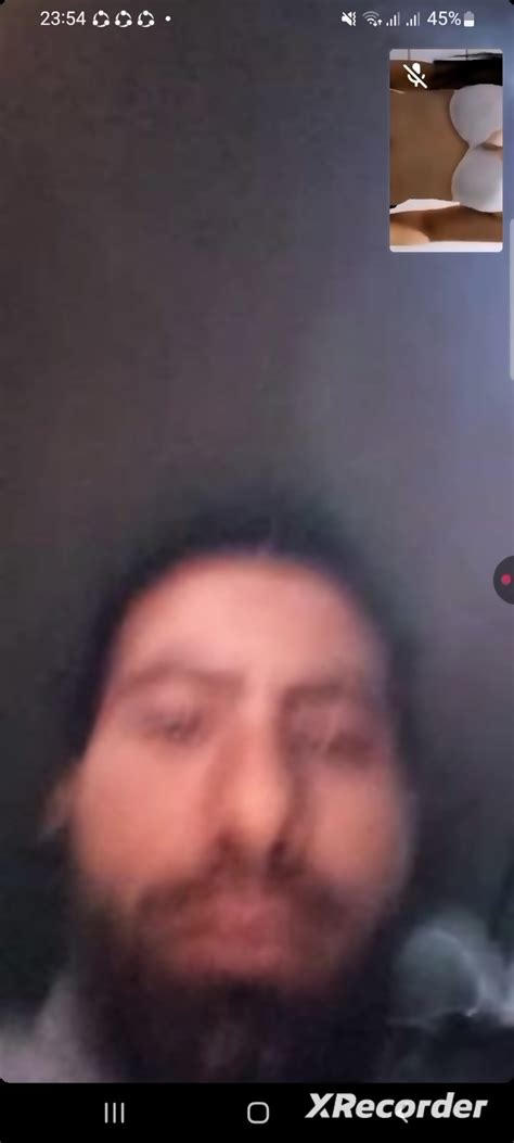 فضيحة السيد احمد الجوهور يعمل العاده السريه في الكامره مع فتات وهميه