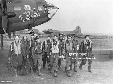 B17 Flying Fortress Photos And Premium High Res Pictures Getty Images