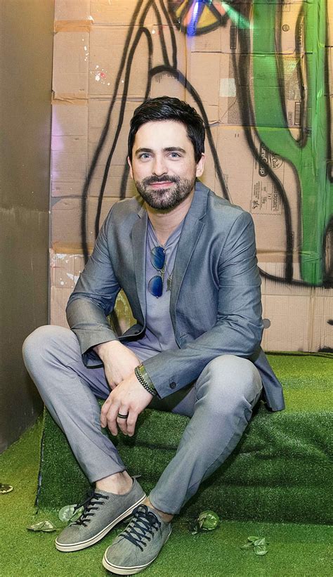 Galeria Provisória de Anderson Thives no coração de Ipanema REVISTA