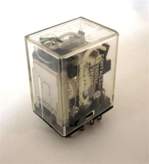 Omron My2n 24vdc Dpdt Relay With Led Indicator 295 Picclick Ca
