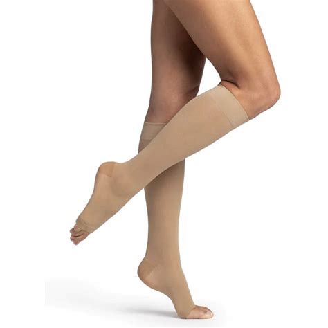 Sigvaris 982c Dynaven Sheer Open Toe Knee Highs 20 30 Mmhg