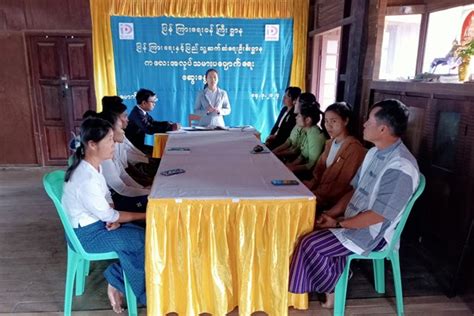 Myanmarnationalpost မောက်မယ်မြို့နယ် Community Centre ခန်းမ၌ ကလေးအလုပ