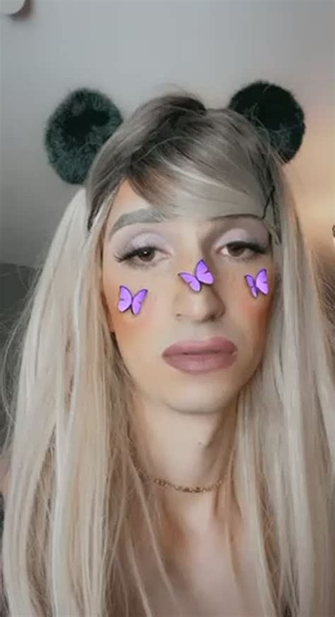 Date Me Pls Scrolller