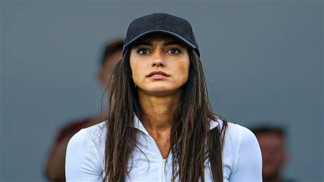 Pole Vaulter Gives Fans Something Extra Youtube
