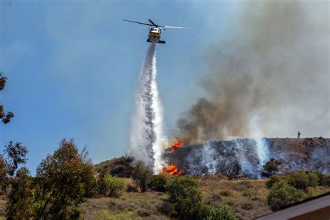 See Simi Valley Wildfire Map Evacuations Underway In Ventura County