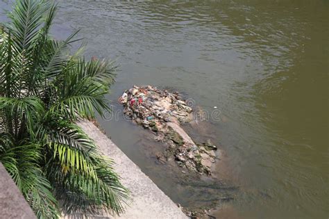 Klang River Trash In Kuala Lumpur Stock Image Image Of Water Capital