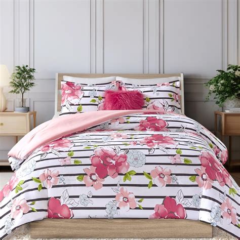 The Pioneer Woman White Cotton Eyelet 4 Piece Comforter Set Full