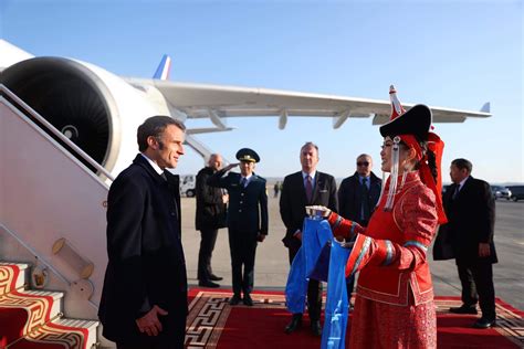 БНФУ ын Ерөнхийлөгч Эммануэл Макроны төрийн айлчлал эхэллээ Dens Mn Популизмаас ангид