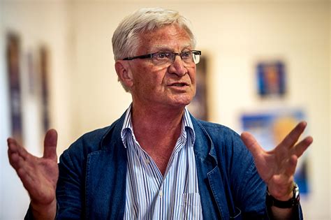 Во Франции призвали покончить с антироссийской истерией Российская газета