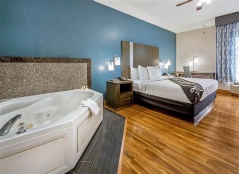 9 Romantic Hotels With Jacuzzi In Room In Houston Tx
