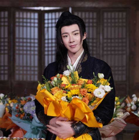 刘宇宁承认离婚！公开向前妻道歉，呼吁网友别扒前妻，将起诉狗仔腾讯新闻