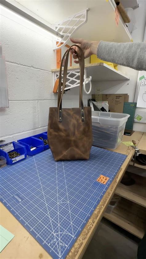 Making A Leather Tote Bag For Order 105900 Video Handmade Leather