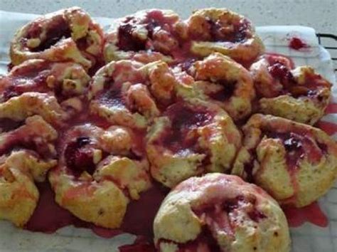 White Chocolate And Raspberry Chelsea Scrolls By Alli2510 A Thermomix