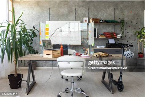 Plexiglass Window Photos And Premium High Res Pictures Getty Images