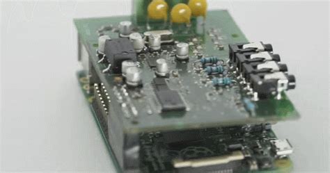 How To Transform Your Raspberry Pi Into A Smart Home Electricity Meter