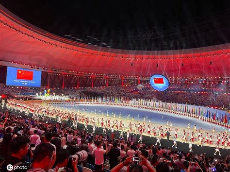 组图：成都大运会今夜开幕 空中金色焰火绚烂绽放 搜狐大视野 搜狐新闻