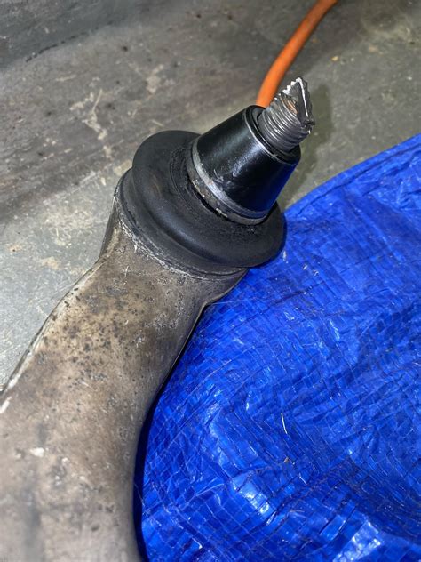 How To Get The Cone Off The Compression Arm R 350z