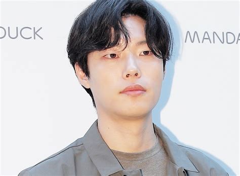 전문 배우 류준열 한소희 열애중 비즈트리뷴