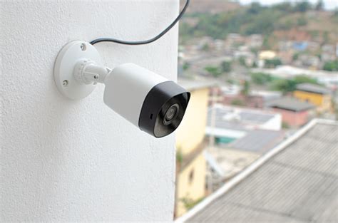 비디오 카메라 Cctv Cftv 보안 카메라 흰색 벽 카메라 바쁜 장소에서 외부 환경을 안전하게 녹화합니다 안전한 회로 도난