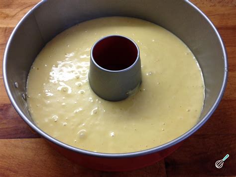Bolo De Coco Cremoso Fácil