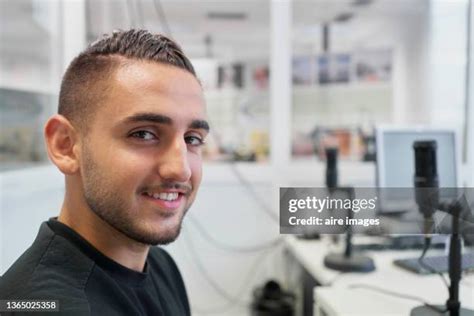 Webcast Presenter Photos And Premium High Res Pictures Getty Images
