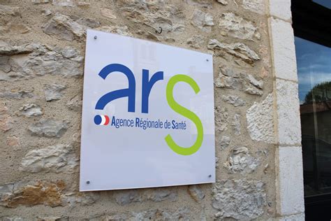 Maltraitance Et Enfermement LÉtat Suspend En Urgence 4 Unités Pour