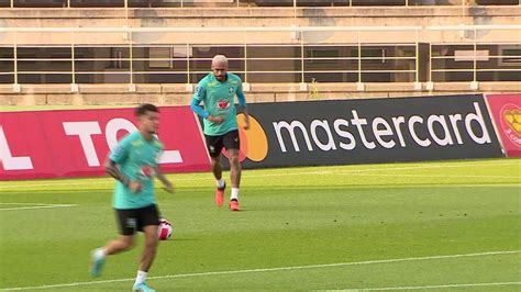 Vídeo Neymar Faz Golaço De Letra Em Treino Da Seleção Globoesporte Ge