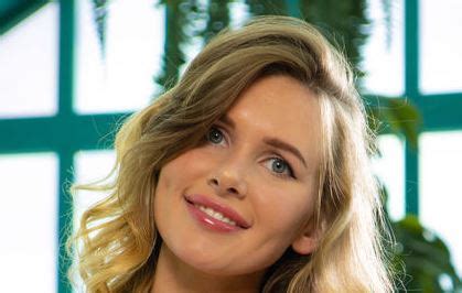 Amber Pearl Biographywiki Age Height Career Photos And More