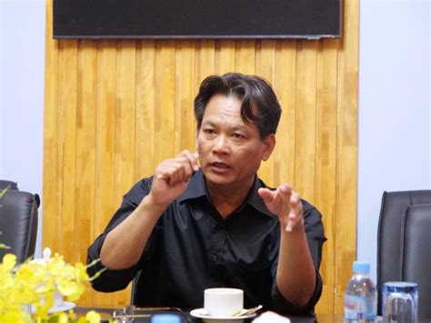 លោកបណ្ឌិត សុខ ទូច ទើសភ្នែកលាន់មាត់រឿងអ្នកមានទ្រព្យចាក់ដីលុបបឹងតាមោក