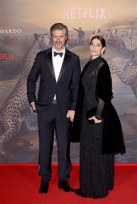 Kim Rossi Stuart Con La Moglie Ilaria Spada Alla Première De Il