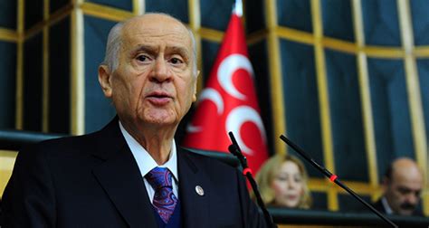 MHP Lideri Bahçeliden yumrukların havada uçuştuğu Meclis oturumuna