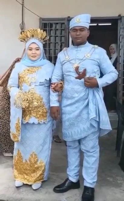 Msian Couple Praised For Helping Accident Victims While Still In Their