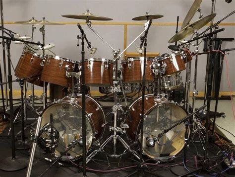 Pin By Tony Hooker On Cool Drum Kits Drum Kits Ludwig Drums Drums Beats