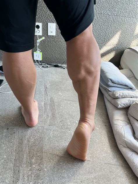 블라인드 블라블라 여자들 이런 종아리 어때