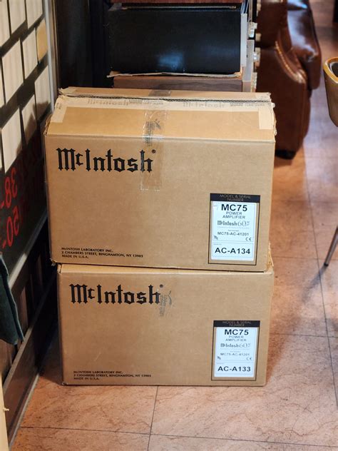 Mcintosh 맥킨토시 60주년 기념비 한정판 모델 Mc75 진공관 모노모노 파워엠프 입니다 극상품 60조한정발매 모델