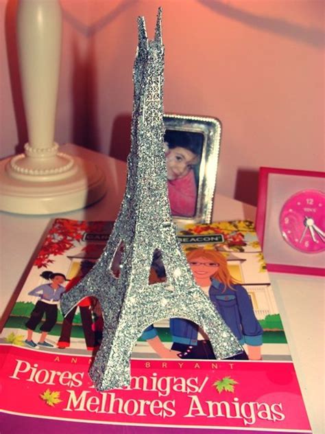 Paper Eiffel Tower