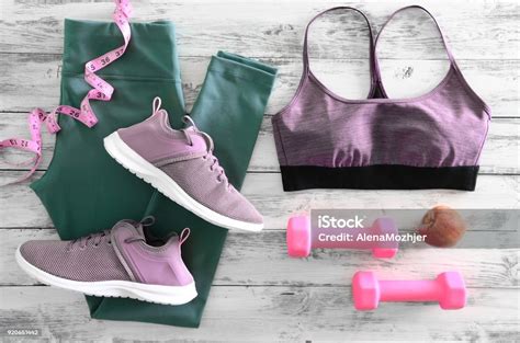 여자 액티브 라이프 스타일 개념 평면 배치 개인 장식품에 대한 스톡 사진 및 기타 이미지 Istock