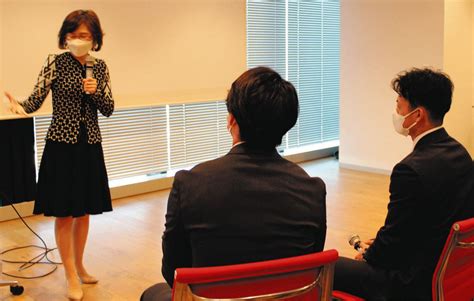 【dena】ドラフト3位・林琢真「dの隣の二つの点々は？」南場智子オーナー「とてもいい質問ですね」：中日スポーツ・東京中日スポーツ