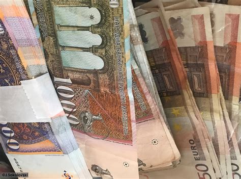 Плата до 3 000 евра Факултет не е потребен а работа секогаш има