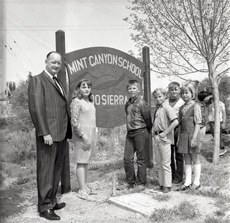 Canyon Country A New Monument Sign For Mint Canyon