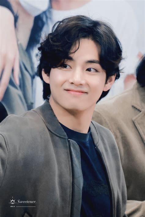 Sweetener V On Twitter 220928 🍞📻 태형 뷔 Taehyung 방탄소년단뷔 Btsv テテ