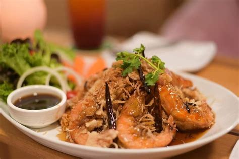 กุ้งลายเสือยักษ์เผา • Image ร้าน Isea Glamping Seafood Cafe Bar