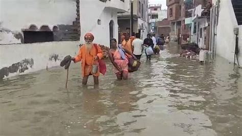Ayodhya News पहिल्याच पावसात रामनगरीच्या विकासाची पोलखोल अयोध्या शहर