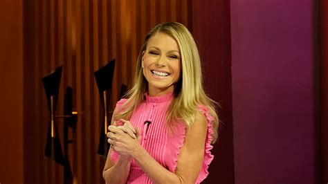 Lives Kelly Ripa Flaunts Skinny Waist As She Busts Out Full Dance